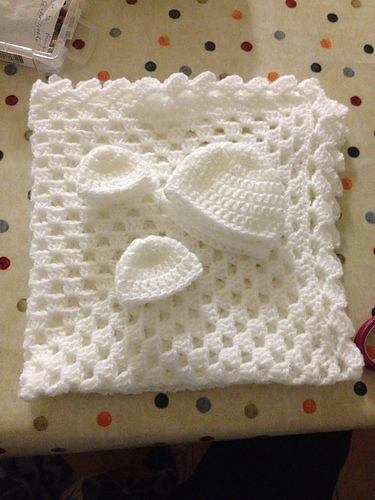 Ravelry: 1lb Micro-Preemie Hat pattern by Allison Booker