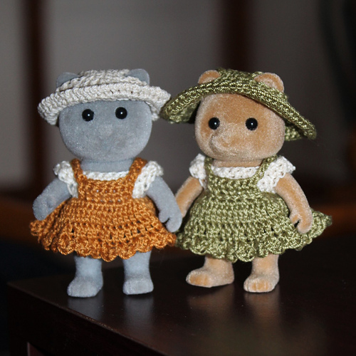 Ravelry: Dresses for Calico Critter and Sylvanian Mothers pattern by ...