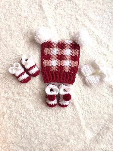Ravelry: Gingham Noggin and Toes Set pattern by Sheila Zachariae