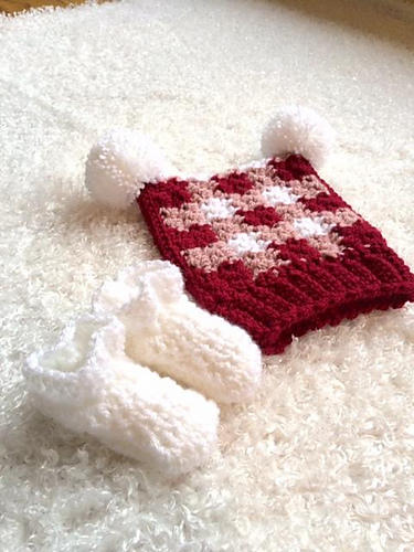 Ravelry: Gingham Noggin and Toes Set pattern by Sheila Zachariae