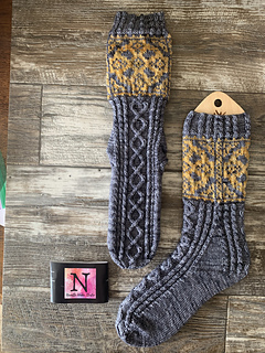 Ravelry: crescendogal's Celtic Cross / Cros Cheilteach Socks