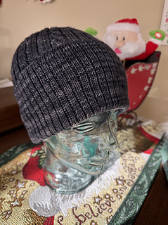 Ravelry: crescendogal's Sledding and Snowballs Hat