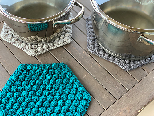 Ravelry: Bobble Hexagon Trivet pattern by Amy Minard