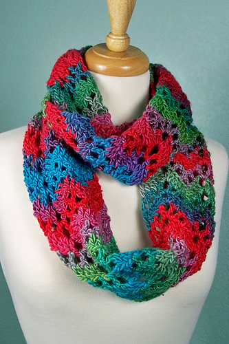 Ravelry: Unforgettable Ripple Cowl pattern by Susan Lowman