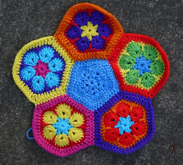 Ravelry: crochetbug13's African Flower Soccer Ball