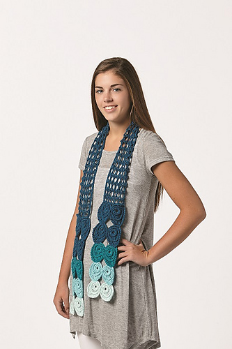 Ravelry: Peacock Scarf pattern by Robyn Chachula