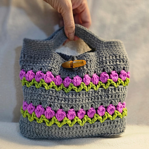 Ravelry: Tulip Bag pattern by Crochet Musings