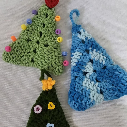 Ravelry: Christmas Tree Pouch Ornament pattern by Crochet Musings