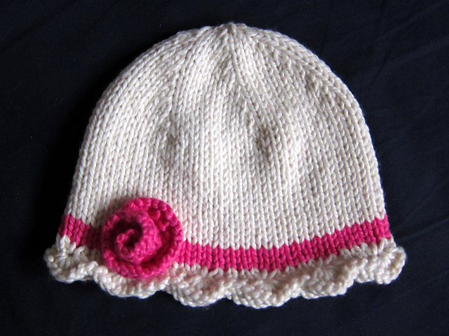 Ravelry: Remy Scalloped Edge Hat pattern by Auntie 'tine