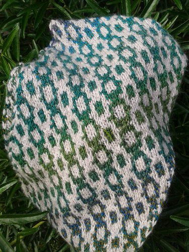 Ravelry: Welsh blanket - cowl pattern by Susan Ashcroft