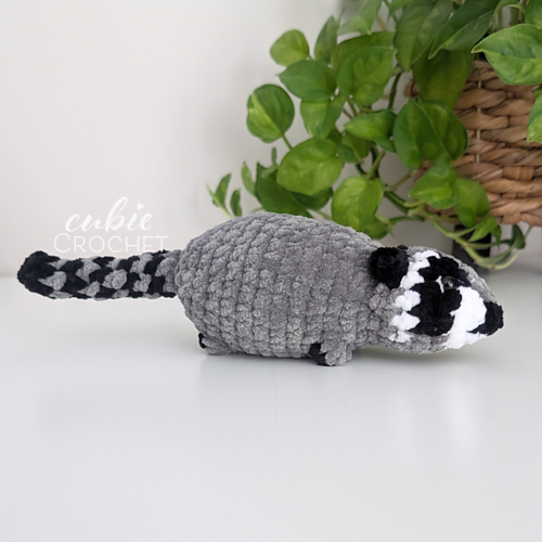 Ravelry: Raccoon and Red Panda pattern by Jessica Wilson