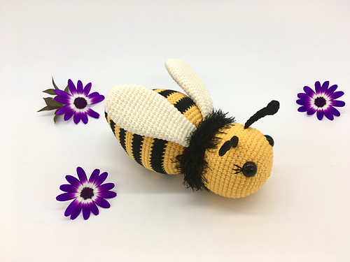 Ravelry: Buzzy the Bee pattern by Cuddly Stitches Craft