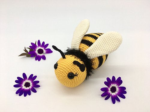 Ravelry: Buzzy the Bee pattern by Cuddly Stitches Craft