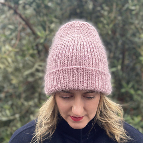 Ravelry: Beginners Welcome Hat pattern by Lily Pearsall