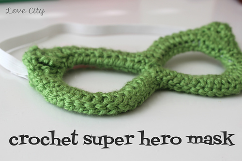 Ravelry: super hero mask pattern by Lindsay Haynie