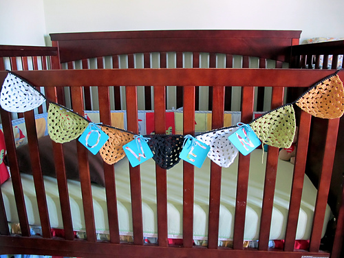 Ravelry: Pennant Banner pattern by Lindsay Haynie