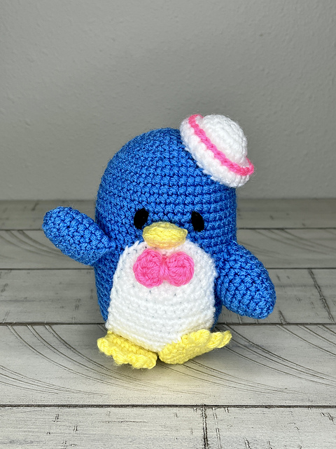 Ravelry: Tuxedo Sam Plushie pattern by Cutiepie Crochet