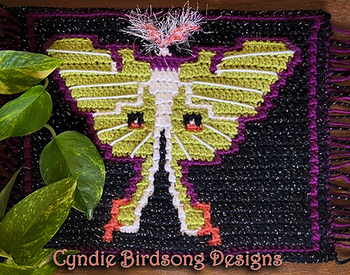 Ravelry: Entomology Collection mosaic square - Luna Moth pattern by ...