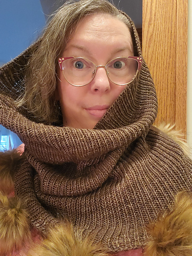 Ravelry: Ribbed Hood pattern by Lipp Holmfeld