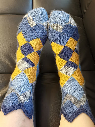 Ravelry: Royal Entrelac socks pattern by Baiba Jautaiķe