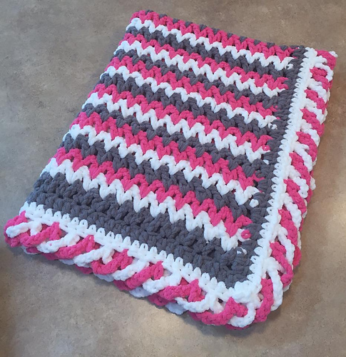 Ravelry: ZigZag Blanket w/Crisscross Edge pattern by Debra Christensen