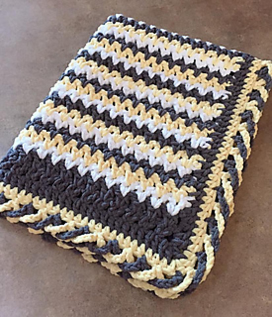 Ravelry: ZigZag Blanket w/Crisscross Edge pattern by Debra Christensen