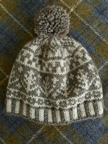 Ravelry: Tree fair isle hat pattern by Chiaki Hayashi