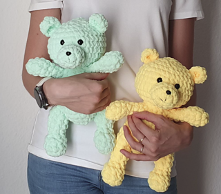 Ravelry: Cuddly Bear pattern by Emily Marx