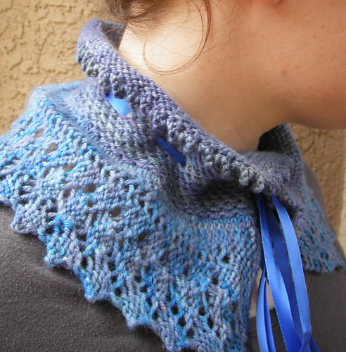 Ravelry: Flounce Neck Warmer pattern by DaniDo Crafty