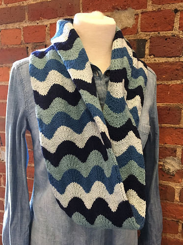 Ravelry: Stillwater Cowl pattern by Carrolldj