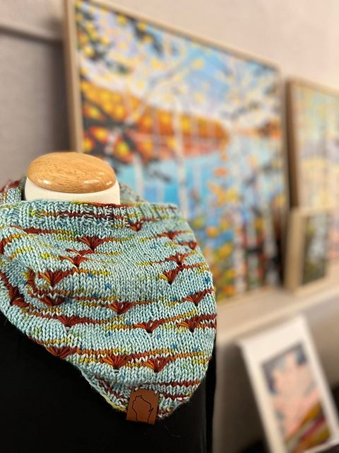 Ravelry: Minnesconsin Cowl pattern by Aimee Pelletier