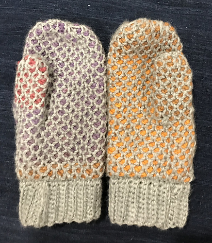 Ravelry: Rainbow Mittens pattern by Roeska Blankevoort