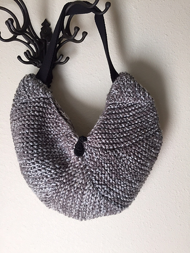 Ravelry: Pebblebrook Bag pattern by Dayna Scoles