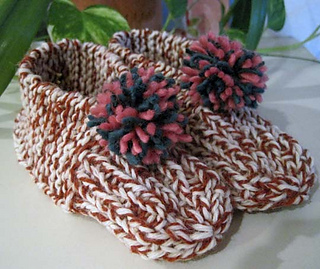 Ravelry: dbkn5's Slippers for charity