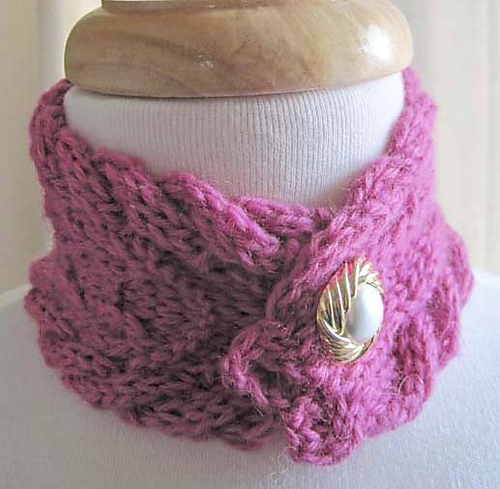 Ravelry: Button-Up Neck Wrap pattern by Kathy North
