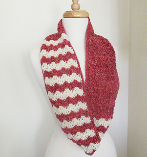 Ravelry: Two-Tone Shell Cowl pattern by Kathy North