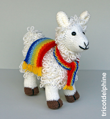 Ravelry: Llama and Xmas Llama pattern by Tutos Delphine