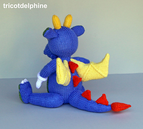 Ravelry: Blue dragon pattern by Tutos Delphine