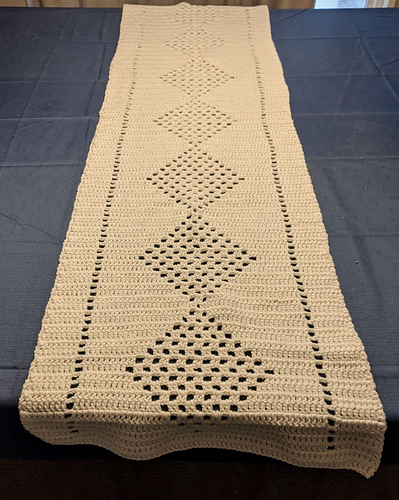 Ravelry: Diamond Table Runner pattern by Doug Speeckaert