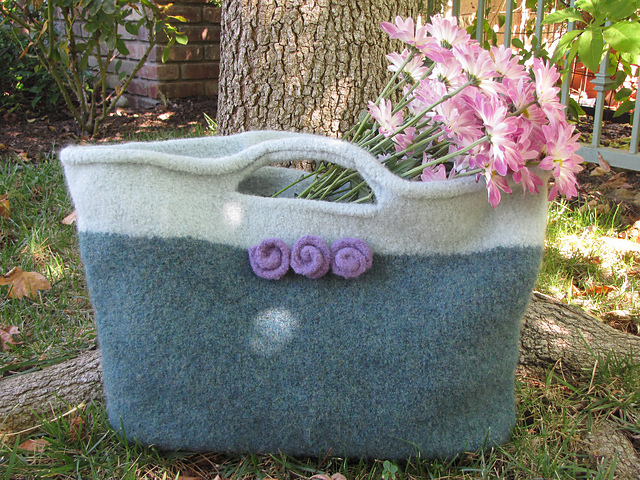 Ravelry: Farmers Market Felted Bag pattern by Deborah O'Leary