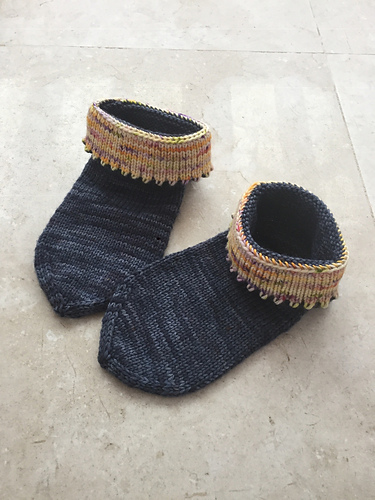 Ravelry: Pixie Slippers pattern by Deborah Kemball