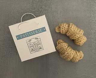 Ravelry: Pocket Buddies No9 pattern by Debra Gorman