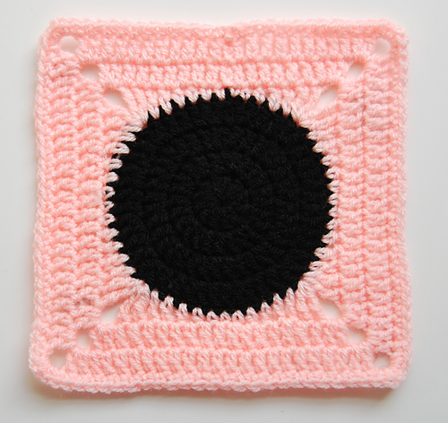 Ravelry: Meeting Point Square pattern by Maria Sommer