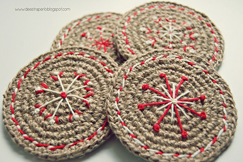 Ravelry: Christmas Jute Coaster pattern by Maria Sommer