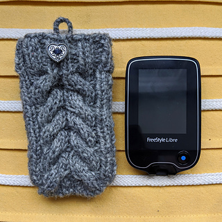 Ravelry: Cabled Freestyle Libre Reader Case pattern by Adela Reid