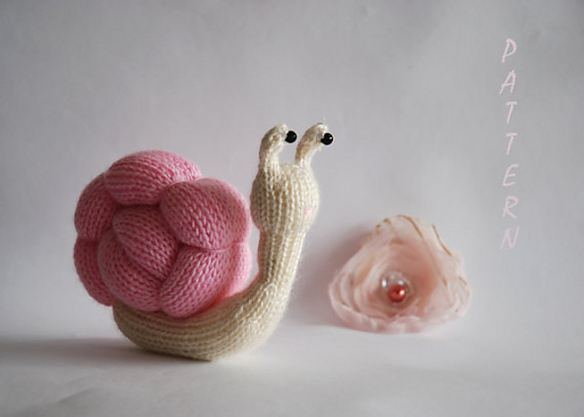 Ravelry: Romantic Pink Snail - (knitted round) pattern by Tatyana Korobkova