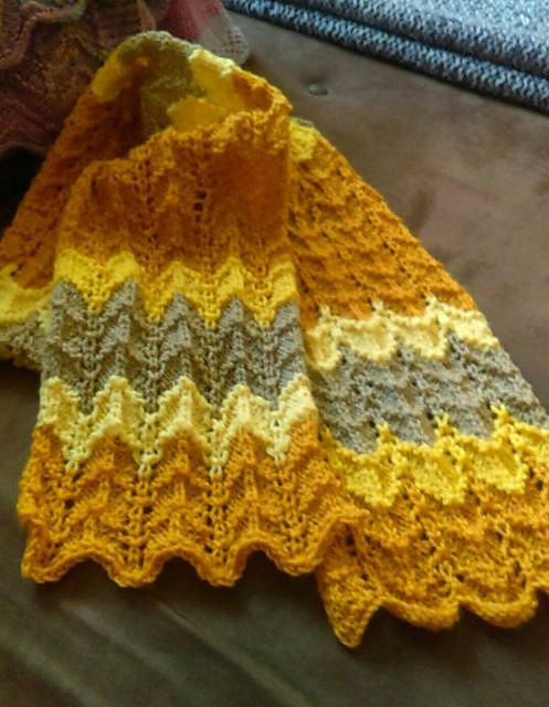 Ravelry: Pomme de pin pattern by Danielle Plat