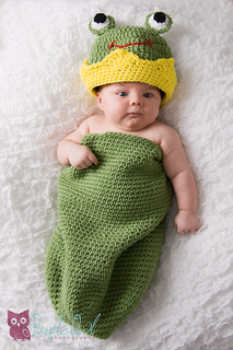 Ravelry: desertdiamond's Frog Prince Cocoon & Crown