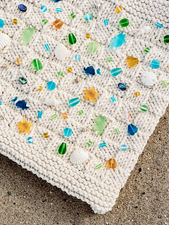 Ravelry: Sally's Beachcomber Knit Bag pattern by Debra Arch