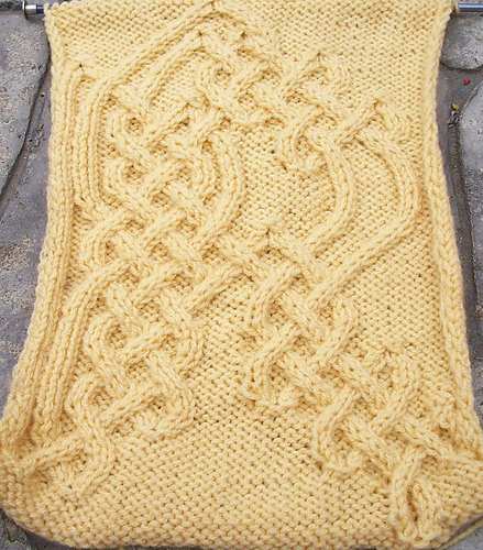 Ravelry: Celtic Letters (Initials) - "R" pattern by Devorgilla's ...